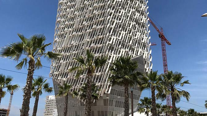 Workplace of the future : PwC au Maroc s’installe à la Tour CFC et ...